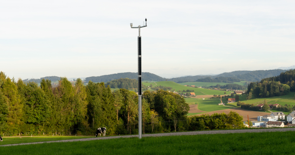 Soluxio: fully autonomous smart solar light pole